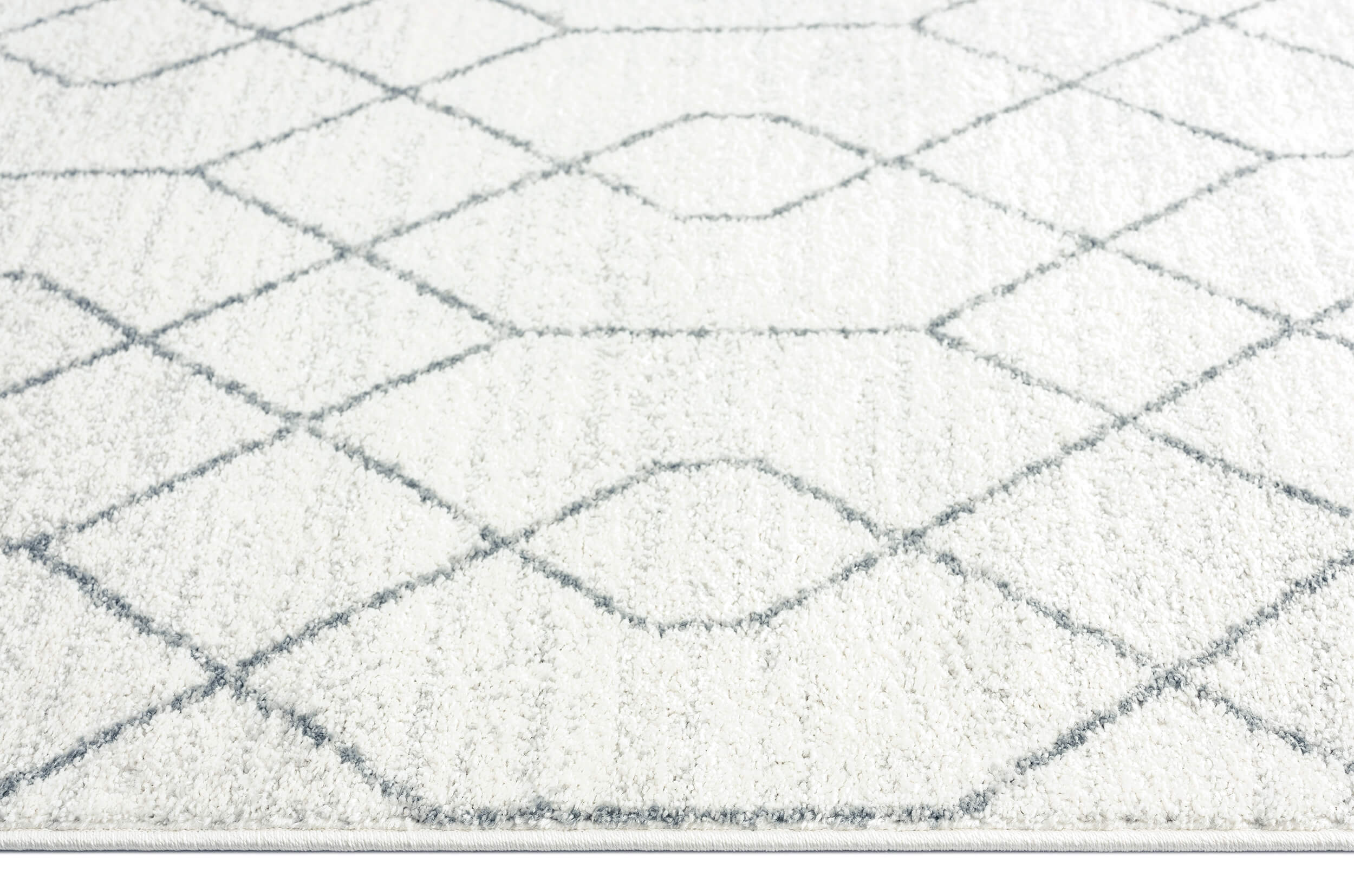 Neda Grey and Ivory Diamond Pattern Rug