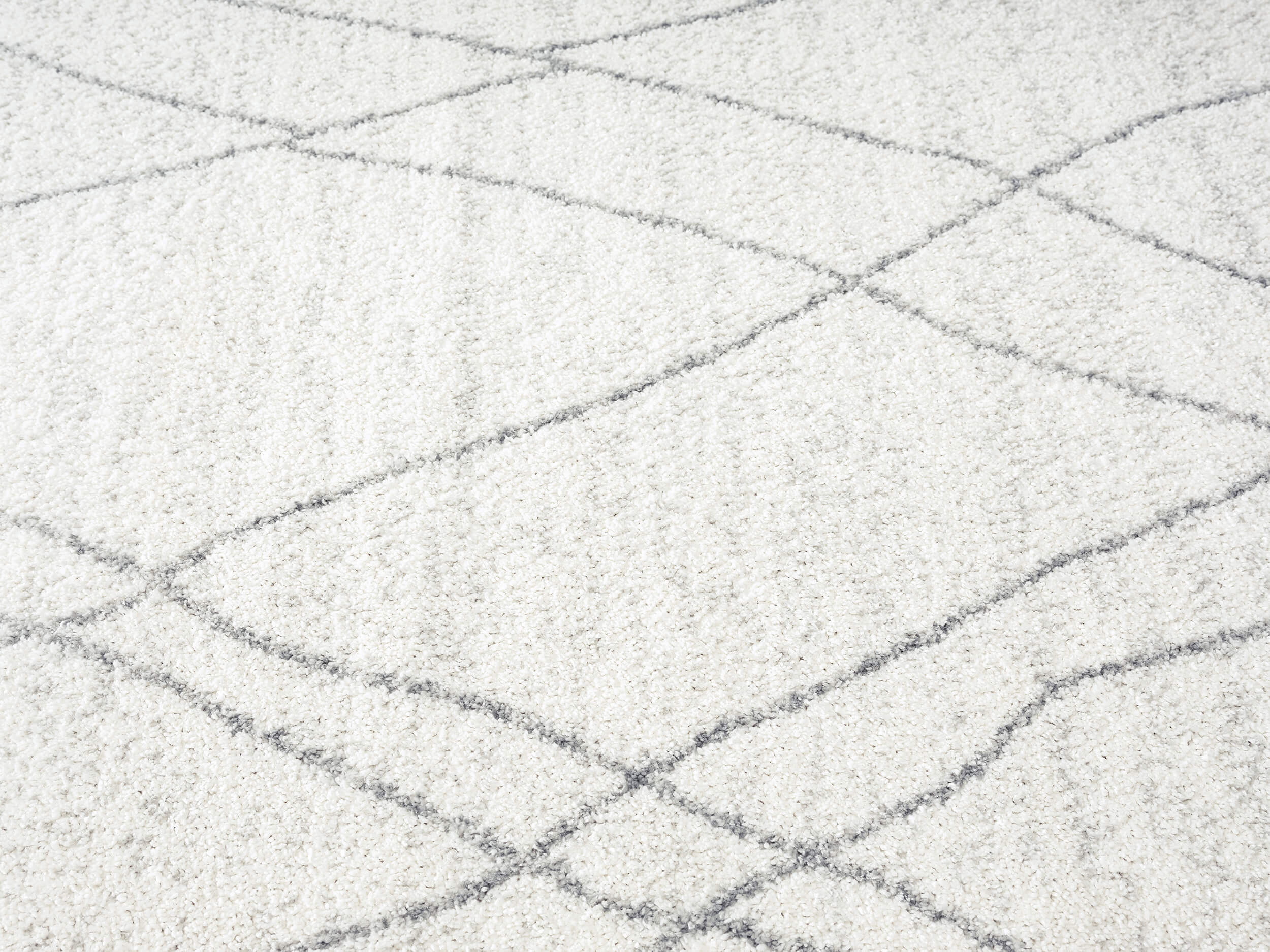 Neera Grey and Ivory Abstract Diamond Rug