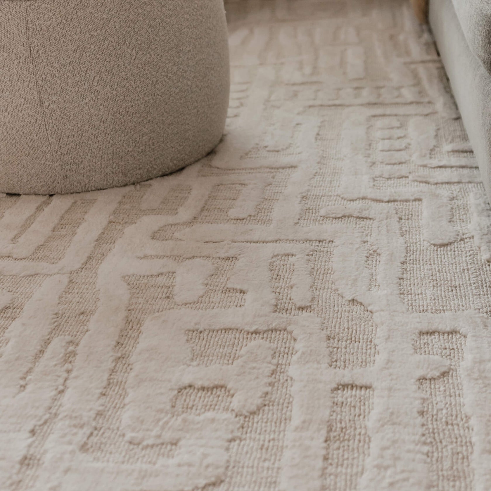 Trissa Beige and Ivory Abstract Tribal Rug – Miss Amara (AU)