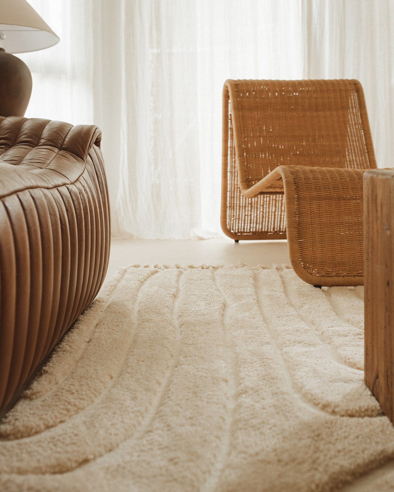 Venus Ivory Abstract Rug – Miss Amara (AU)